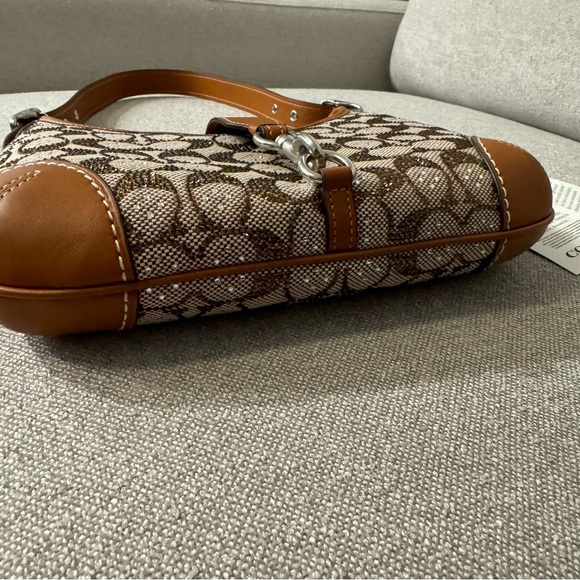 Coach | Bags | Coach Hamptons Hobo Bag In Crystal Signature Jacquard ...